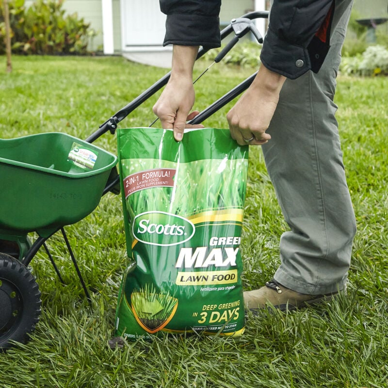 Scotts Turf Builder Triple Action And Scotts Green Max Lawn Food Bundle